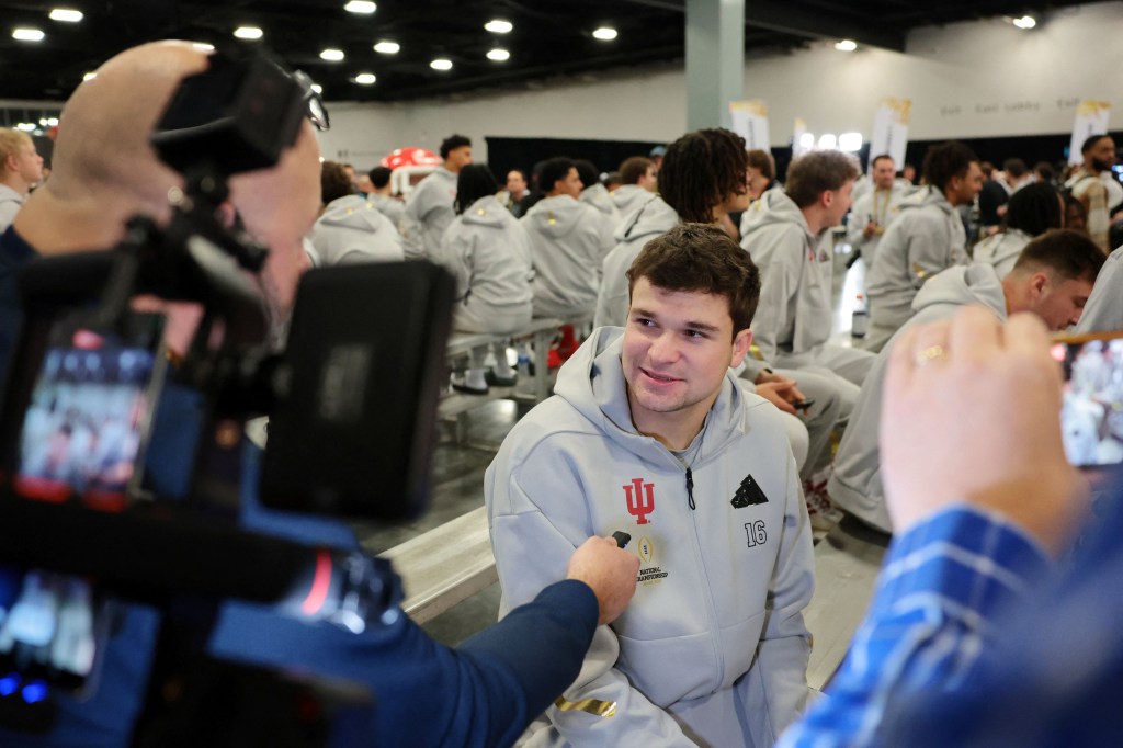 Fernando Mendoza’s QB brother enters transfer portal hours after ...