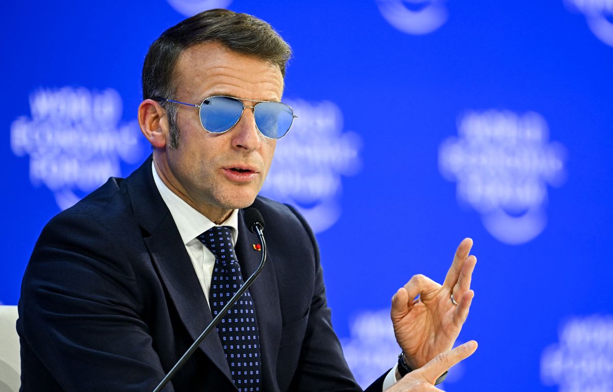 Pourquoi Macron arborait-il encore de grosses lunettes de soleil ...