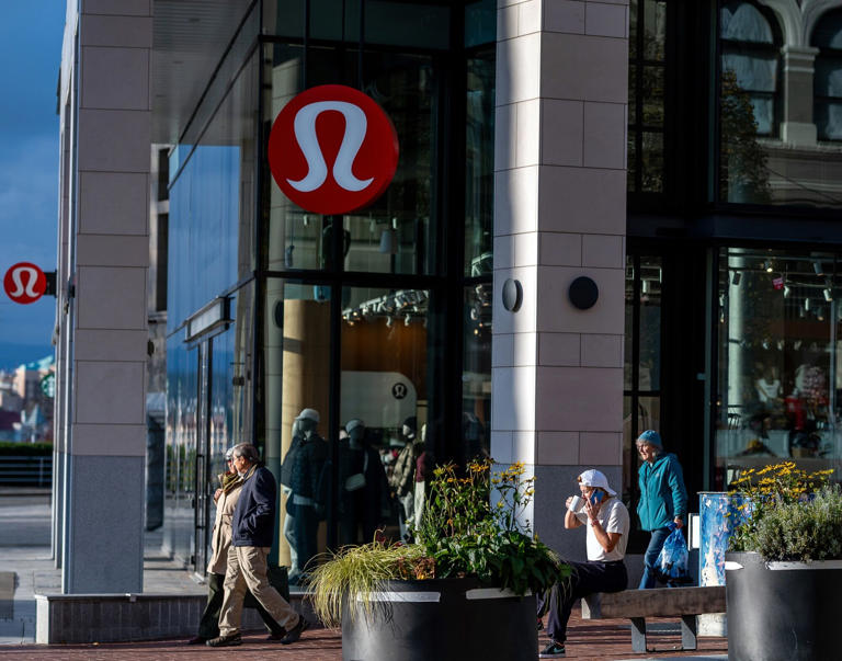 Lululemon pauses online sales of leggings amid complaints they were too ...