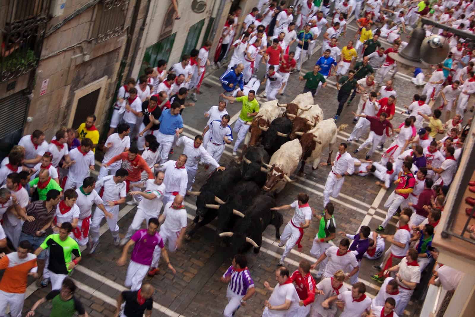 25 dangerous traditions that still exist around the world
