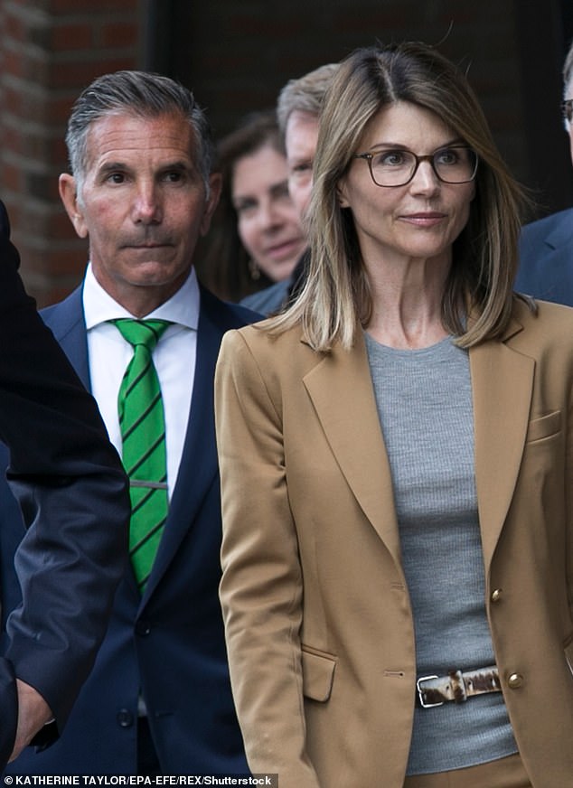 Lori Loughlin 'extremely angry' with Mossimo Giannulli as living ...