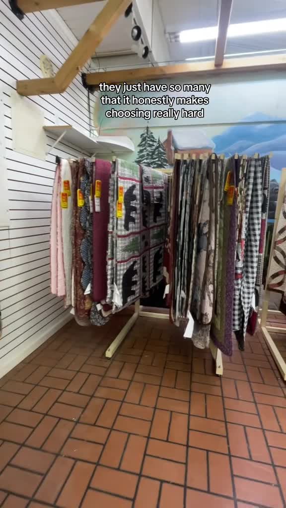 Inside my favorite Little Dollys shop in Pigeon Forge