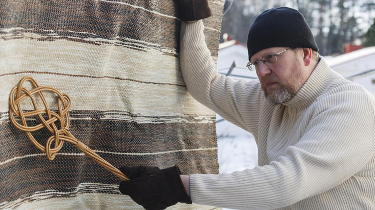 14 old-school cleaning tools almost no one uses anymore