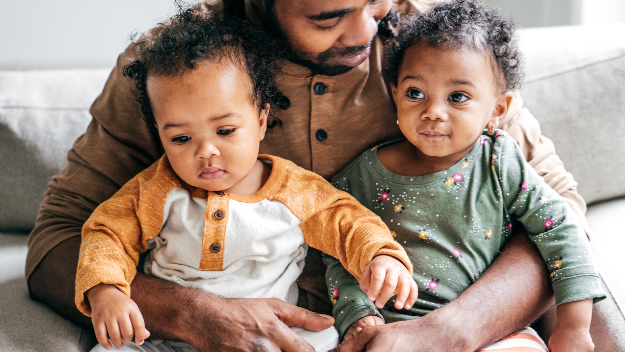 Blind Dad Reveals How He Tells His 3-Month-Old Twins Apart & It's ...