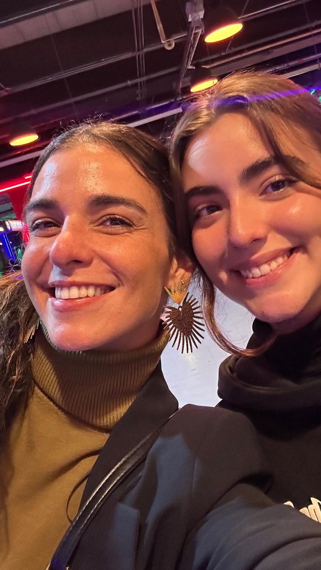 Giovanna Andrade confirma que será abuela y su hija comparte tiernas ...