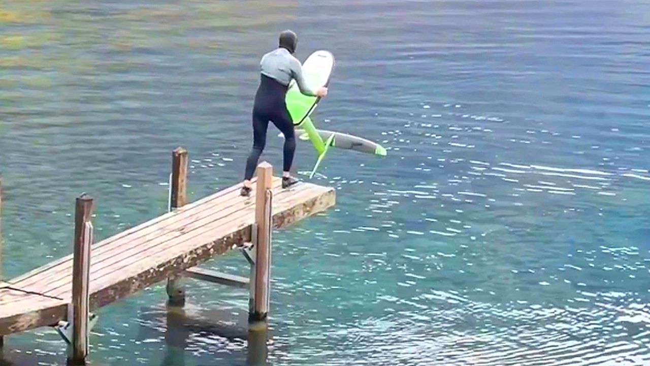 Hydrofoil surfboarder suffers hilarious hydro-fail