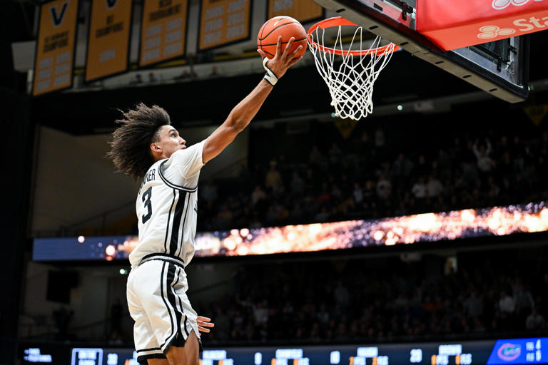 Vanderbilt vs. Arkansas: College basketball betting odds, pick