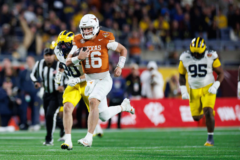 ESPN ranks Texas football No. 2 in very early 2026 preseason top 25