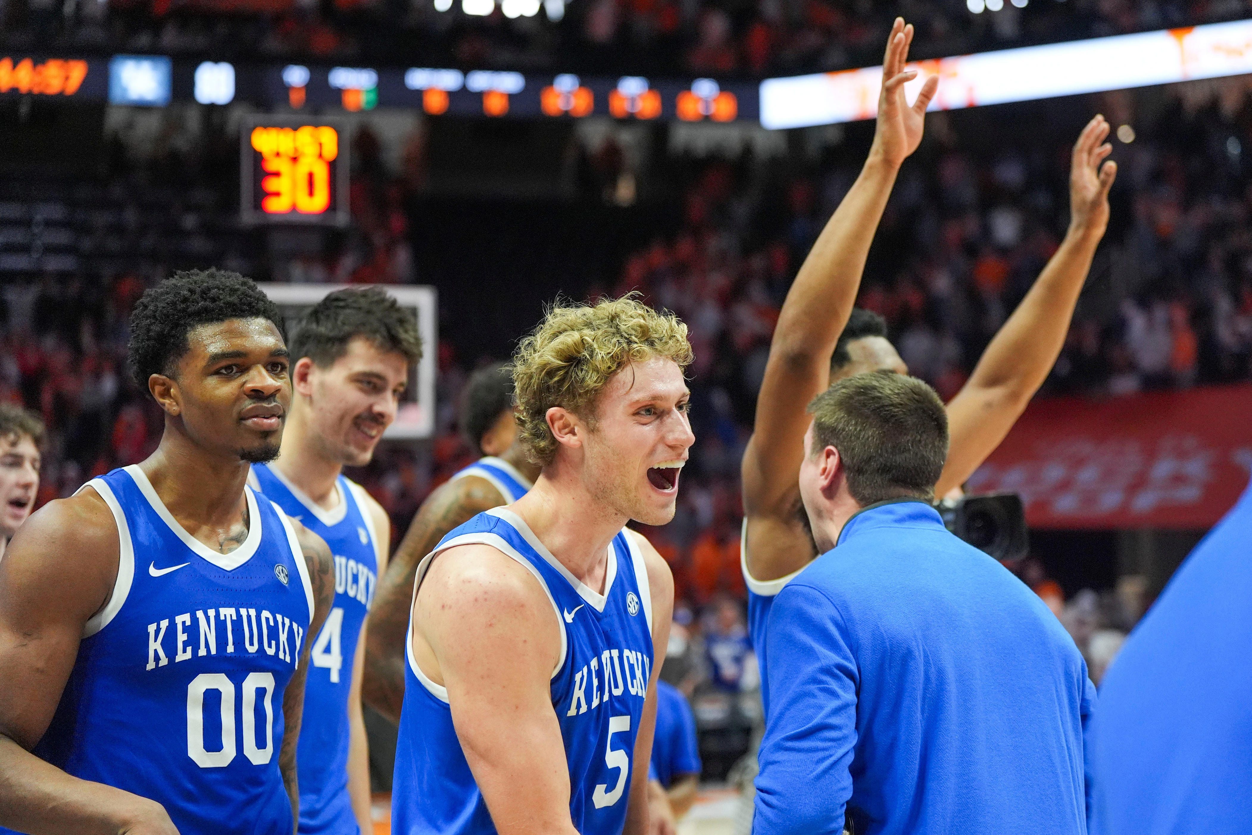 Kentucky basketball moves up in new bracketology predictions
