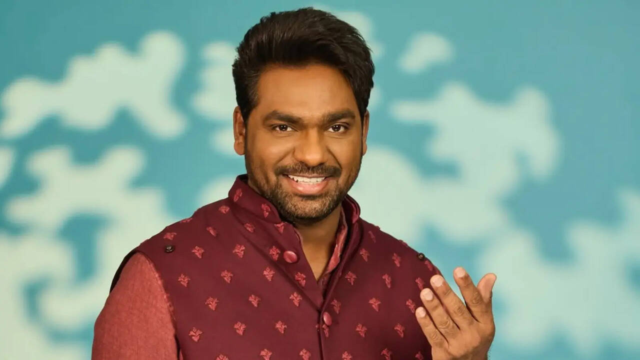 Zakir Khan gets emotional after announcing five-year break to take care ...