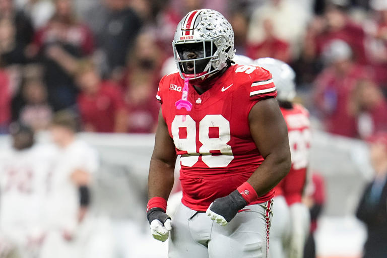 Bears shore up key defensive need in Mel Kiper's latest mock draft