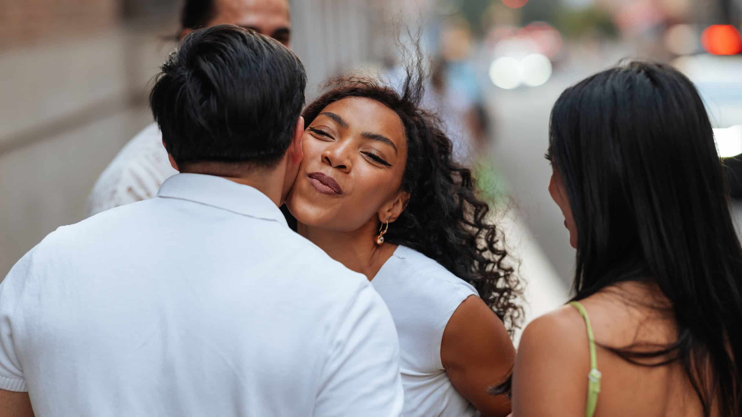 10 Canadian gestures and social cues Americans often misread