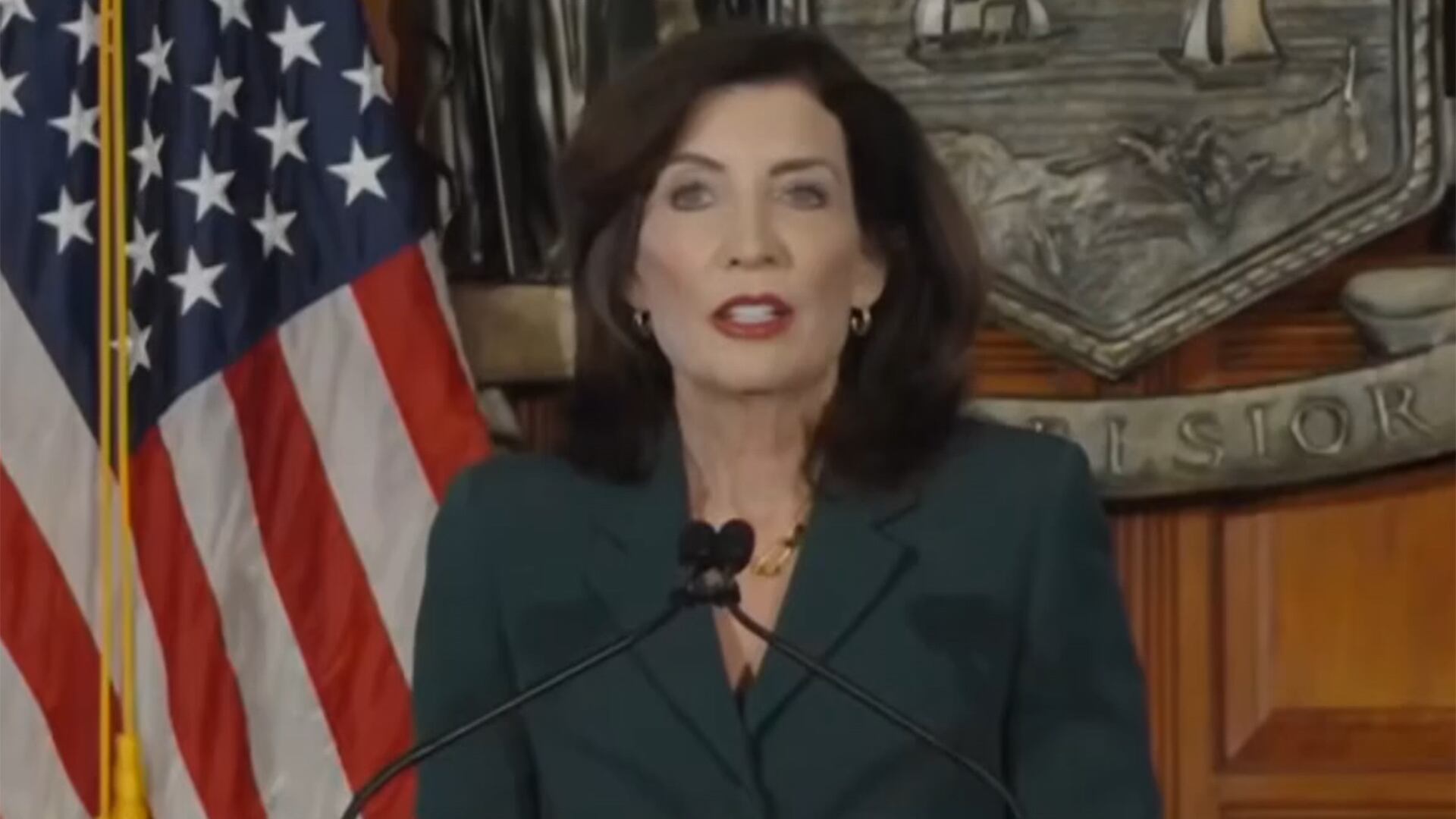 Hochul proposes $260 billion New York budget without broad tax increases