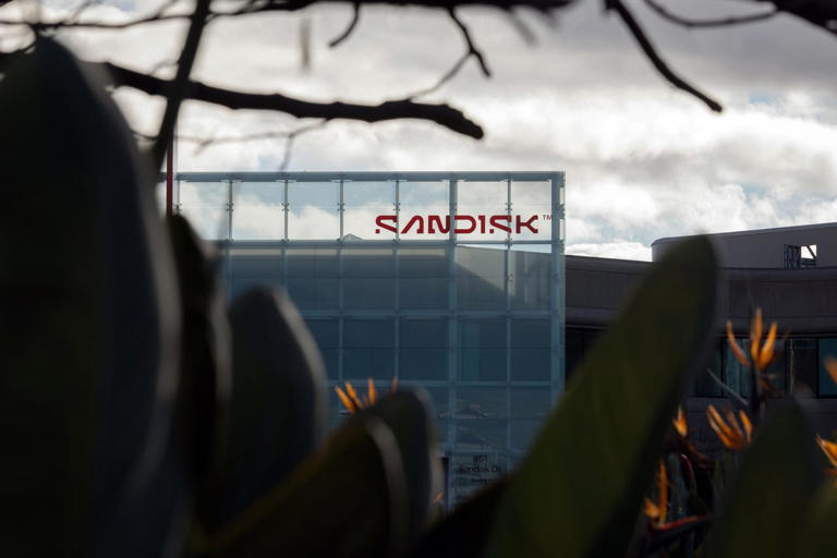 SanDisk continues its meteoric rise. It’s the top stock in the S&P 500 ...