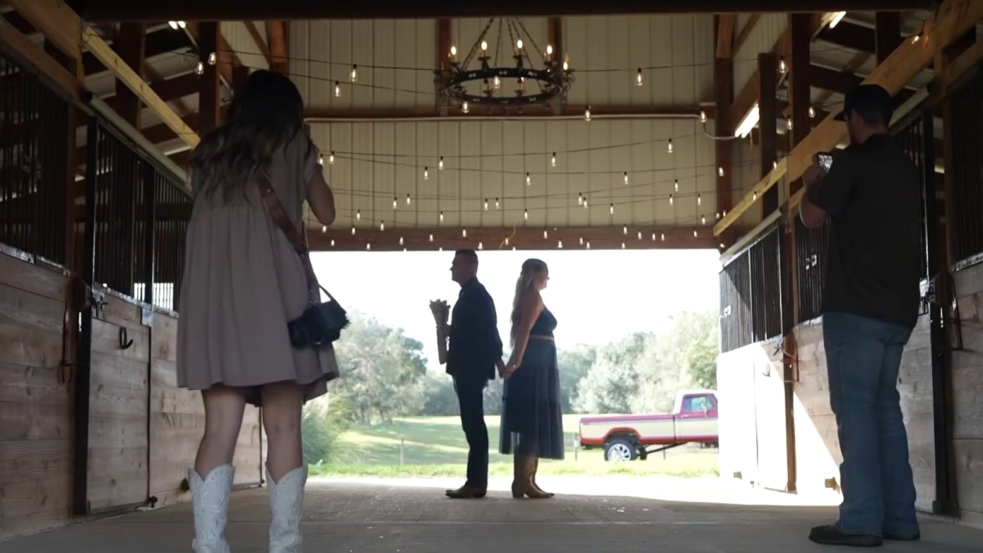 Singles meet through 'stranger sessions' photoshoots