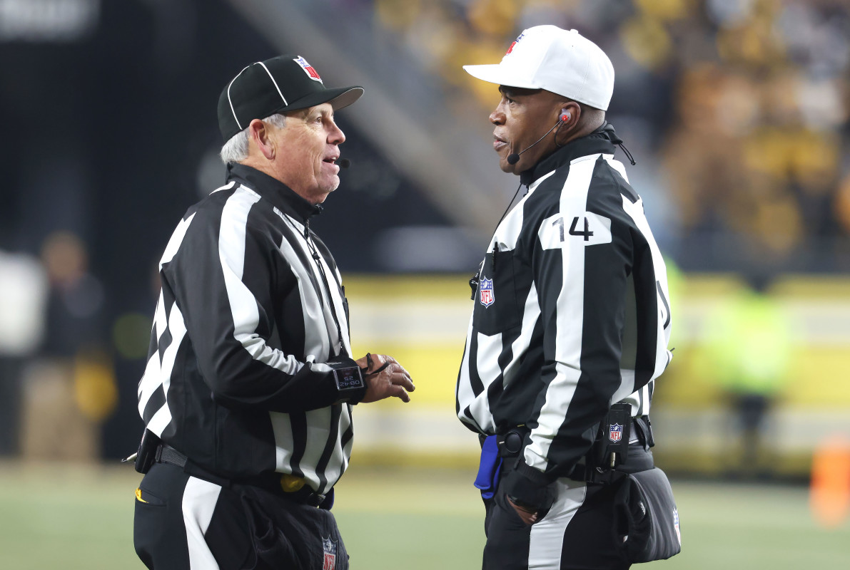 NFL officially announces Super Bowl 60 officiating crew