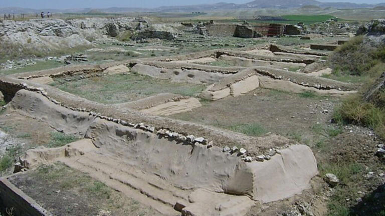 2,800-year-old tomb in Turkey may hold member of King Midas's family