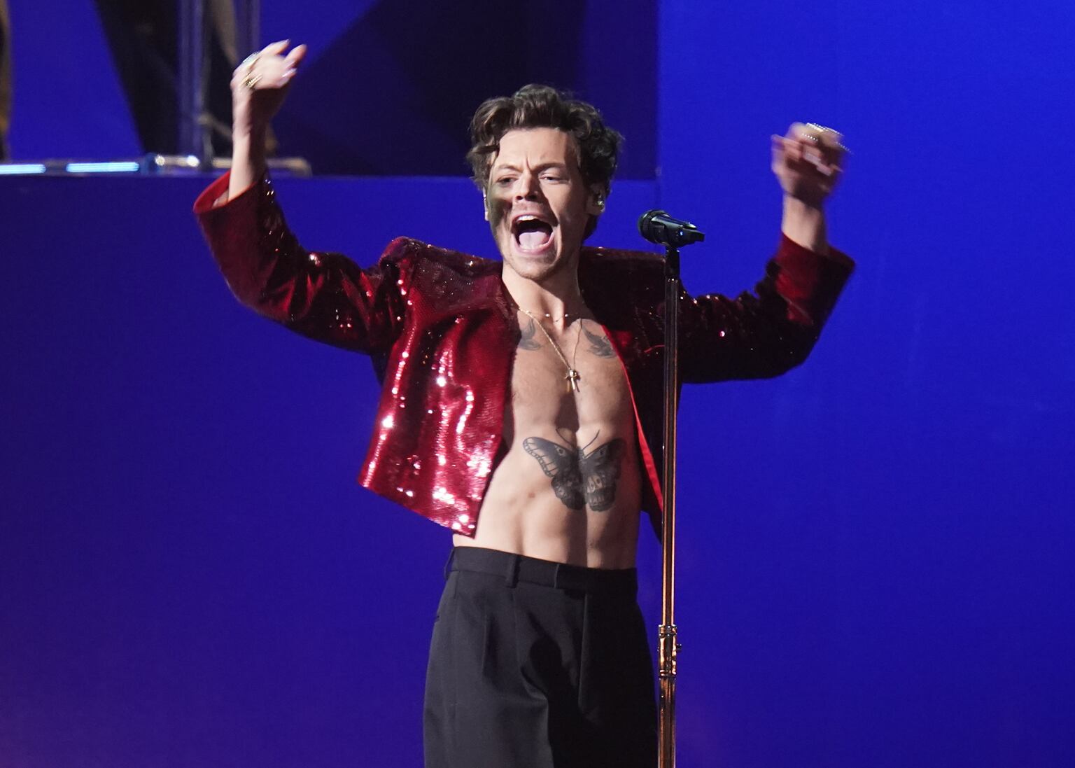 Harry Styles to release first new single in almost four years