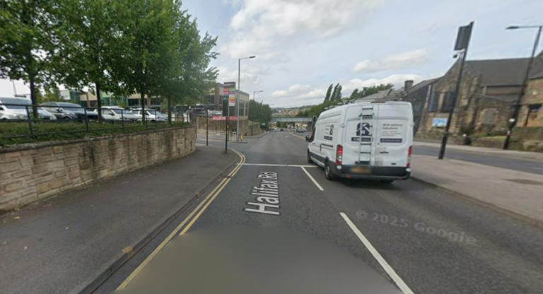 Woman in her 60s dies after early-morning crash in Sheffield