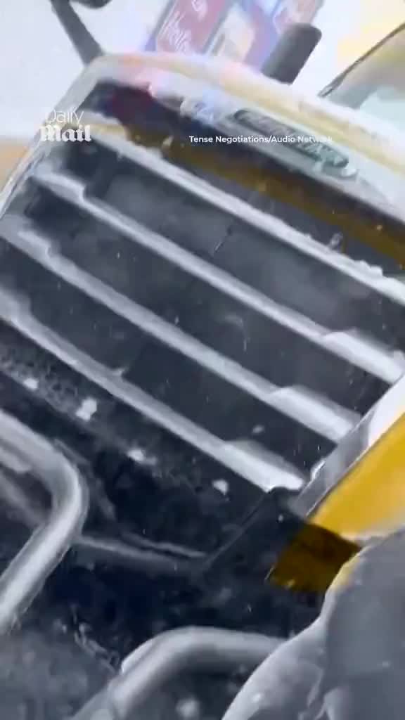 Over 100 vehicles involved in massive highway pile-up amid whiteout ...