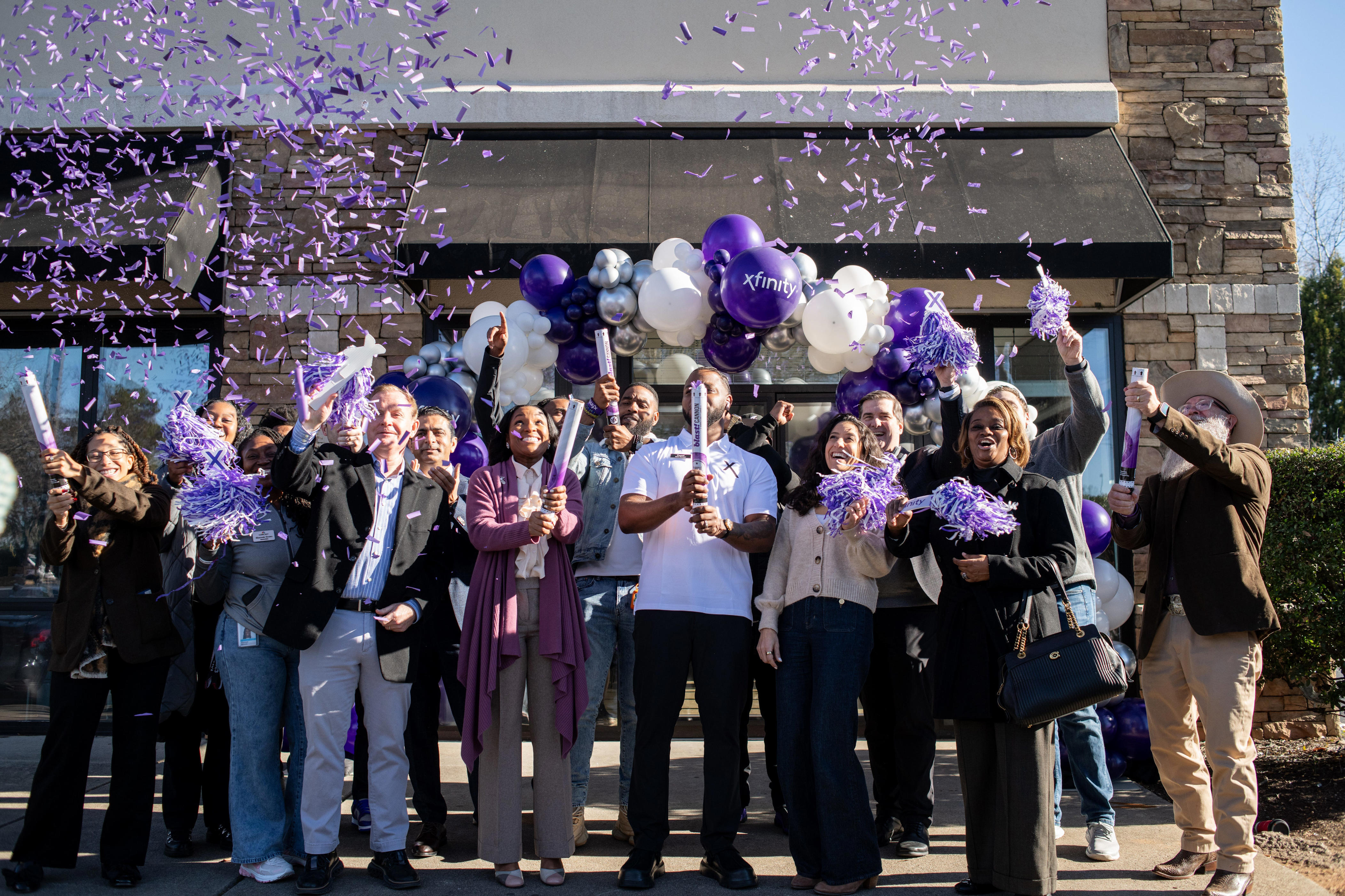 New Xfinity store opens in South DeKalb