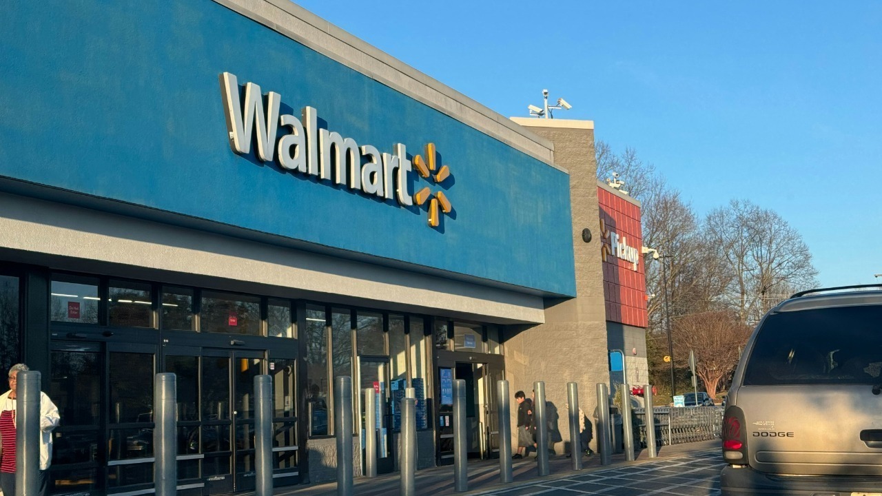 Amazon takes on Walmart with shocking new megastore experiment