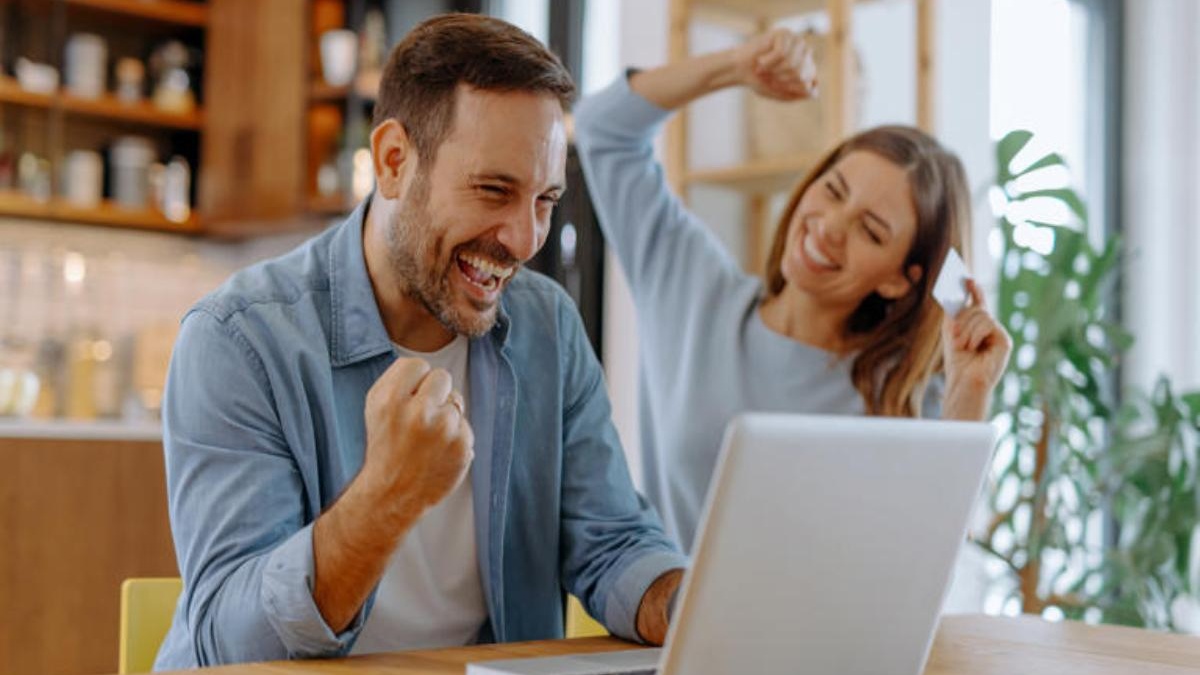 Top jumbo money market rates today: Where big balances earn big interest