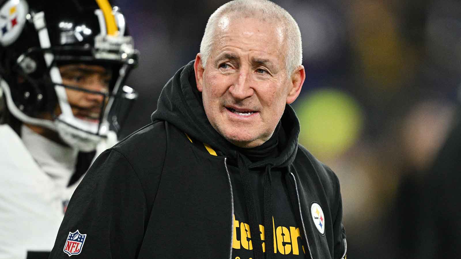 Buccaneers add longtime Steelers coordinator to coaching staff
