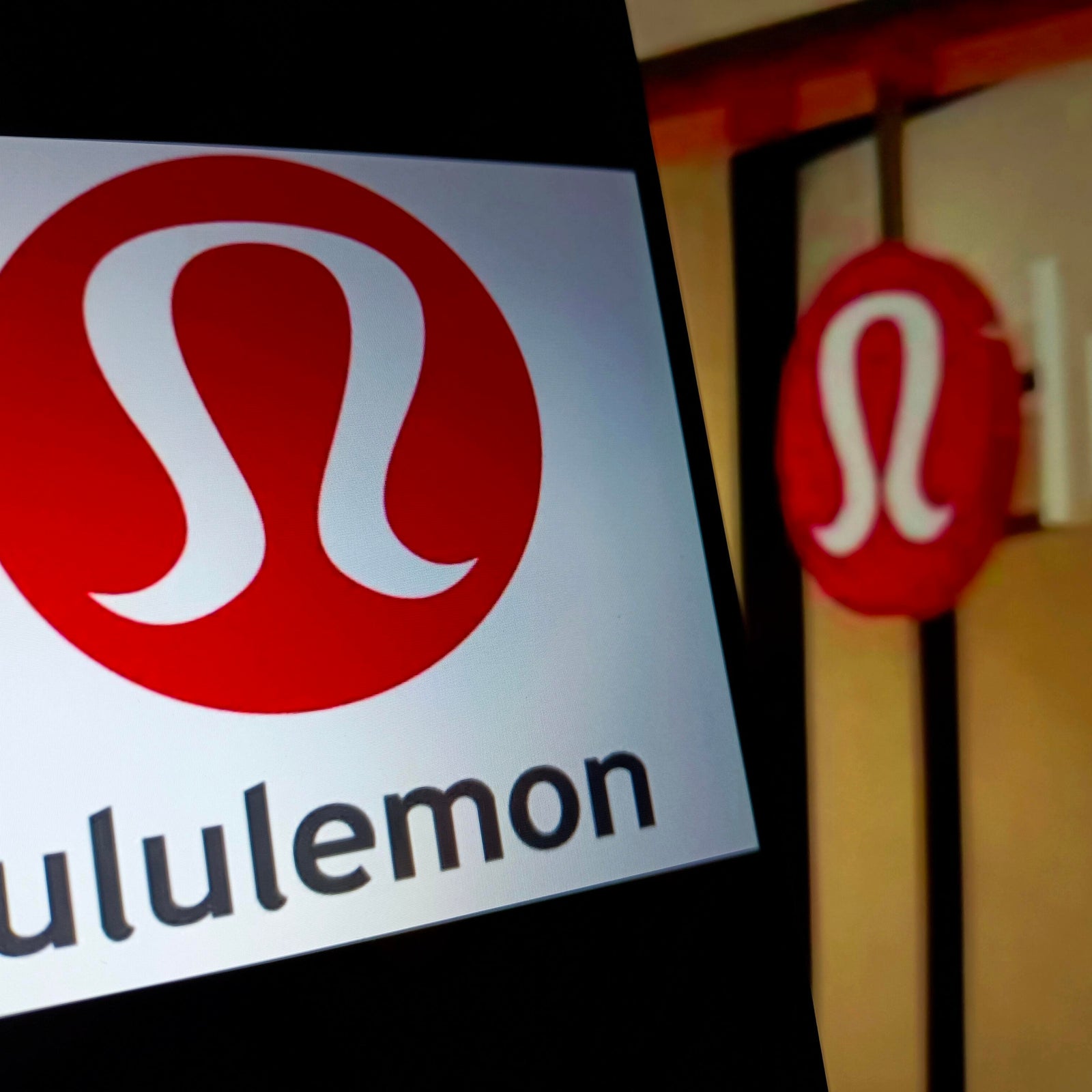 Lululemon pulls 'Get Low' leggings from website amid sheer fabric ...