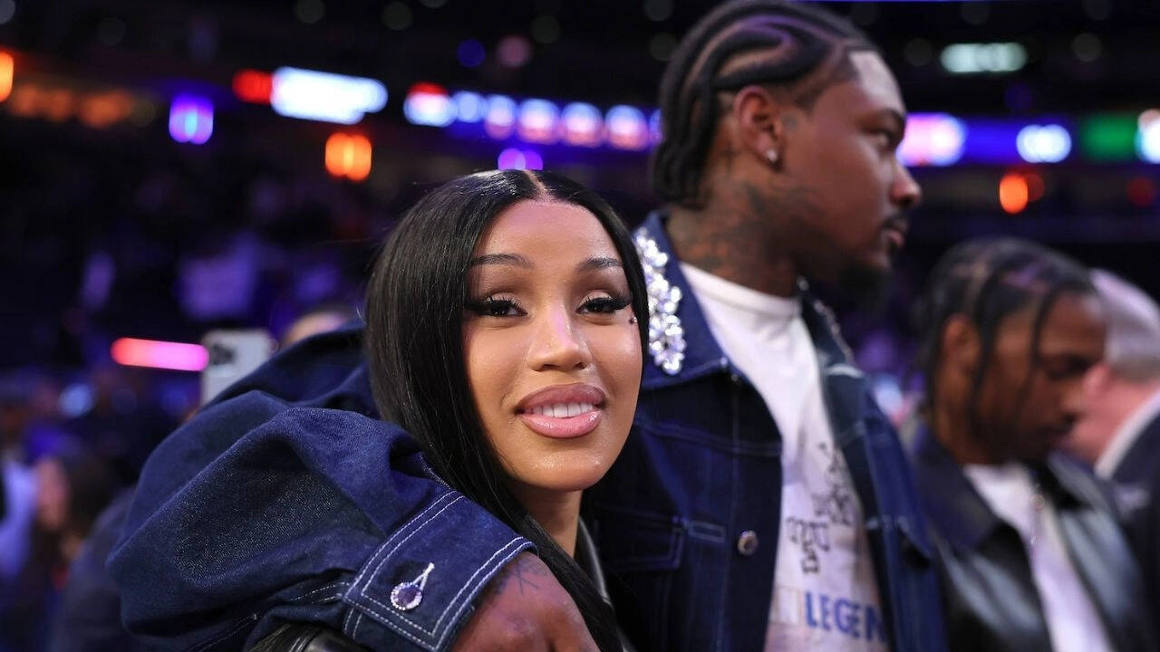 “Y’all scare me”: Cardi B explodes at fans over Stefon Diggs drama as ...