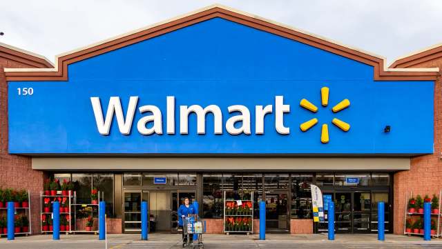 Walmart shopper sparks outrage online after filming carts behind the ...