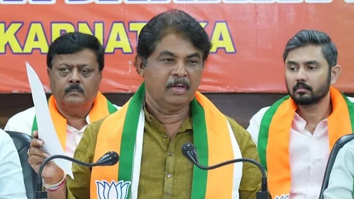 Political bankruptcy: Karnataka BJP's big attack as government ditches EVMs