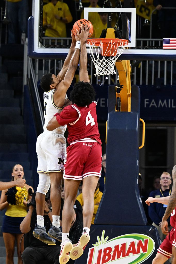 No. 3 Michigan blitzes and beats Indiana 86-72 for 3rd straight win ...