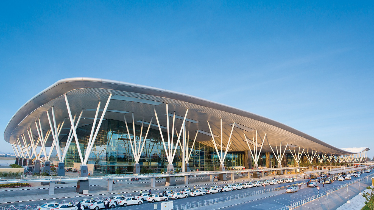 1 ticket, 2 flyers: UK man hands boarding pass to Sri Lankan in ...