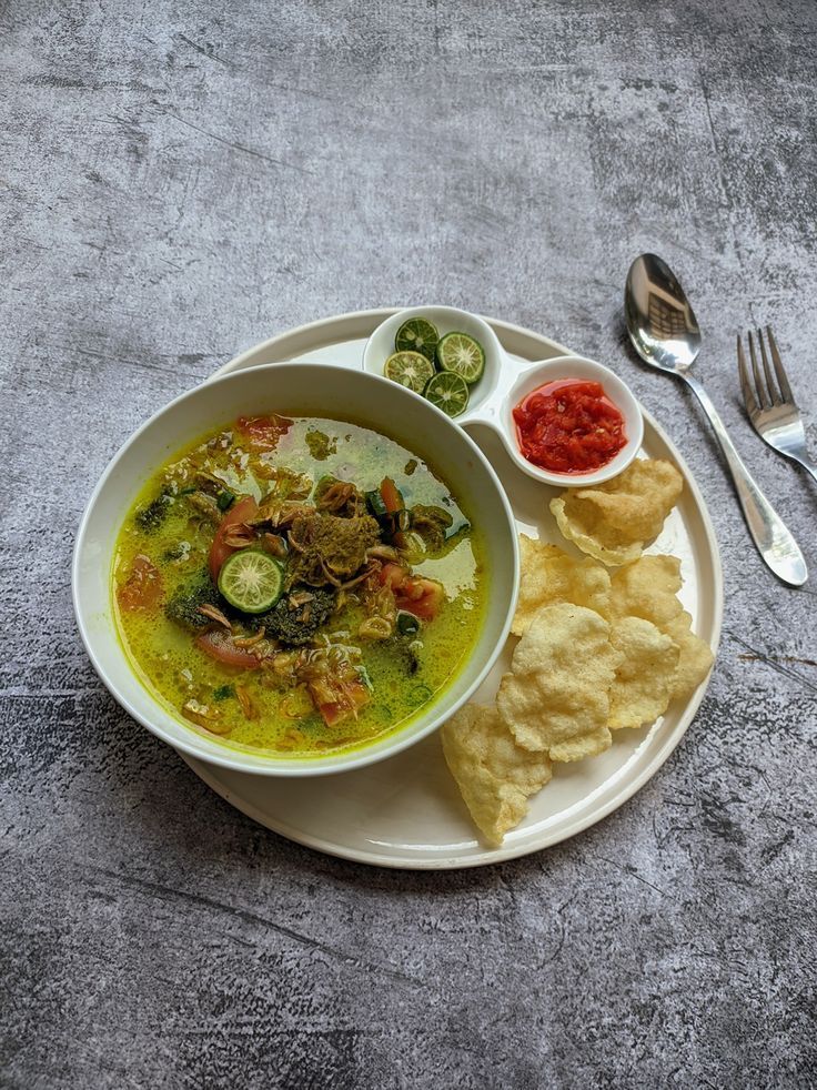 Resep soto kuning khas Bogor, kuah gurih berempah dan creamy