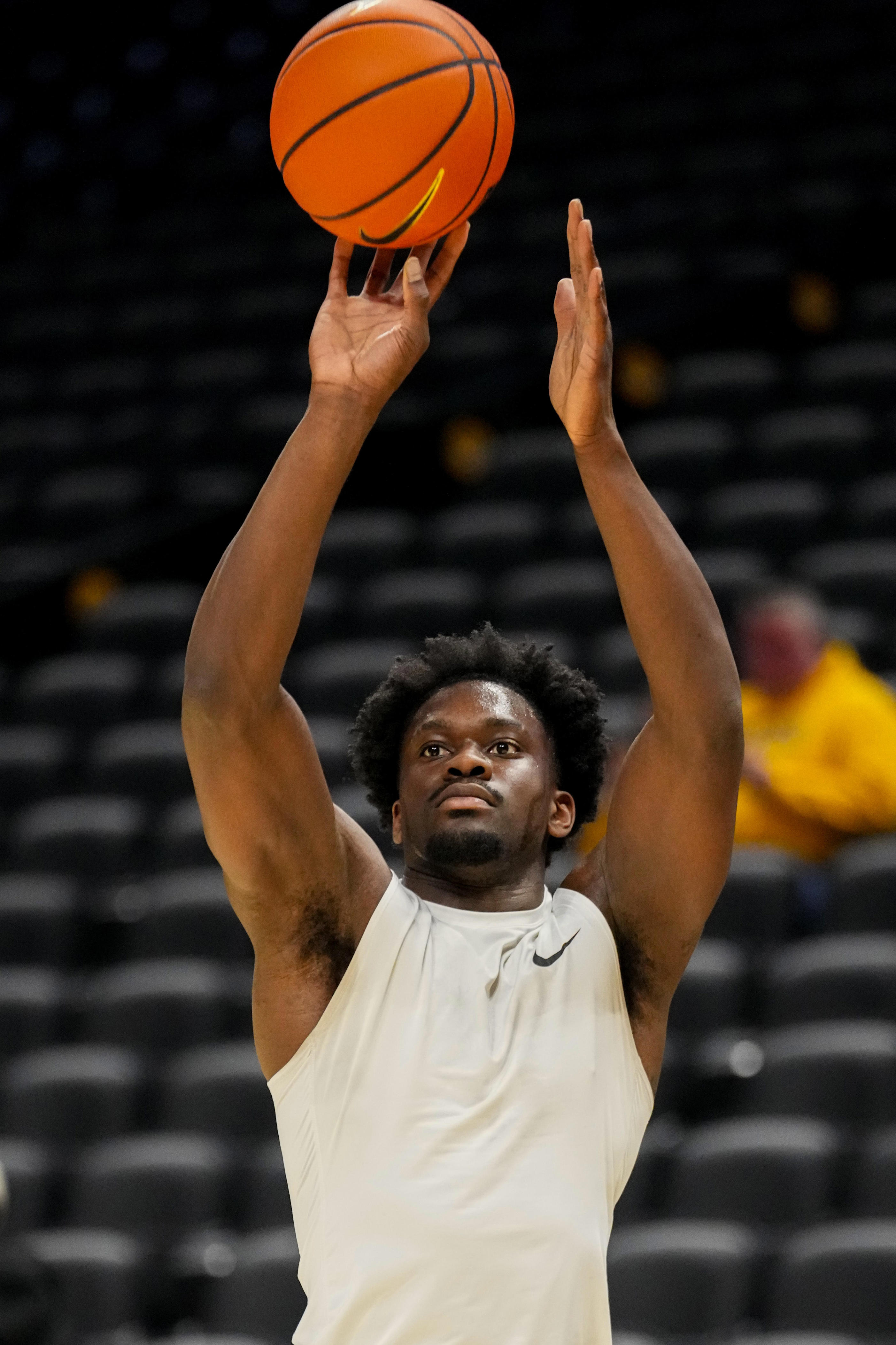 Annor Boateng injury update as Missouri basketball SF is carted off floor