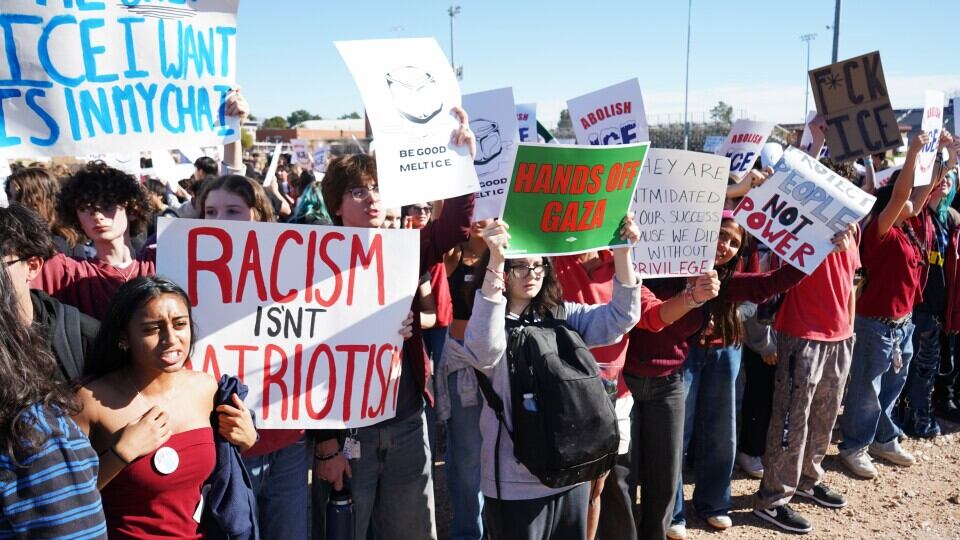 Students across Tucson walk out of class to protest Trump ...