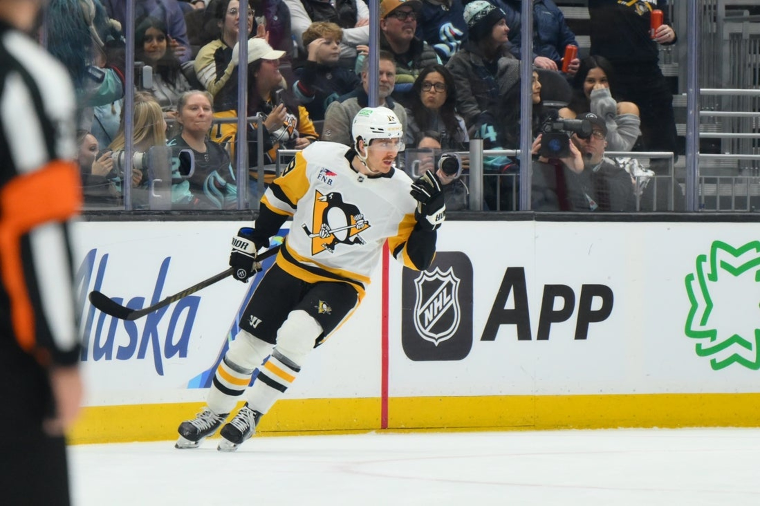 Penguins, benefitting from depth, continue trek at Flames