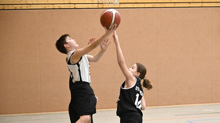 Mega-Erfolg für Witten Baskets – warum die Viehmarkthalle zum Problem ...