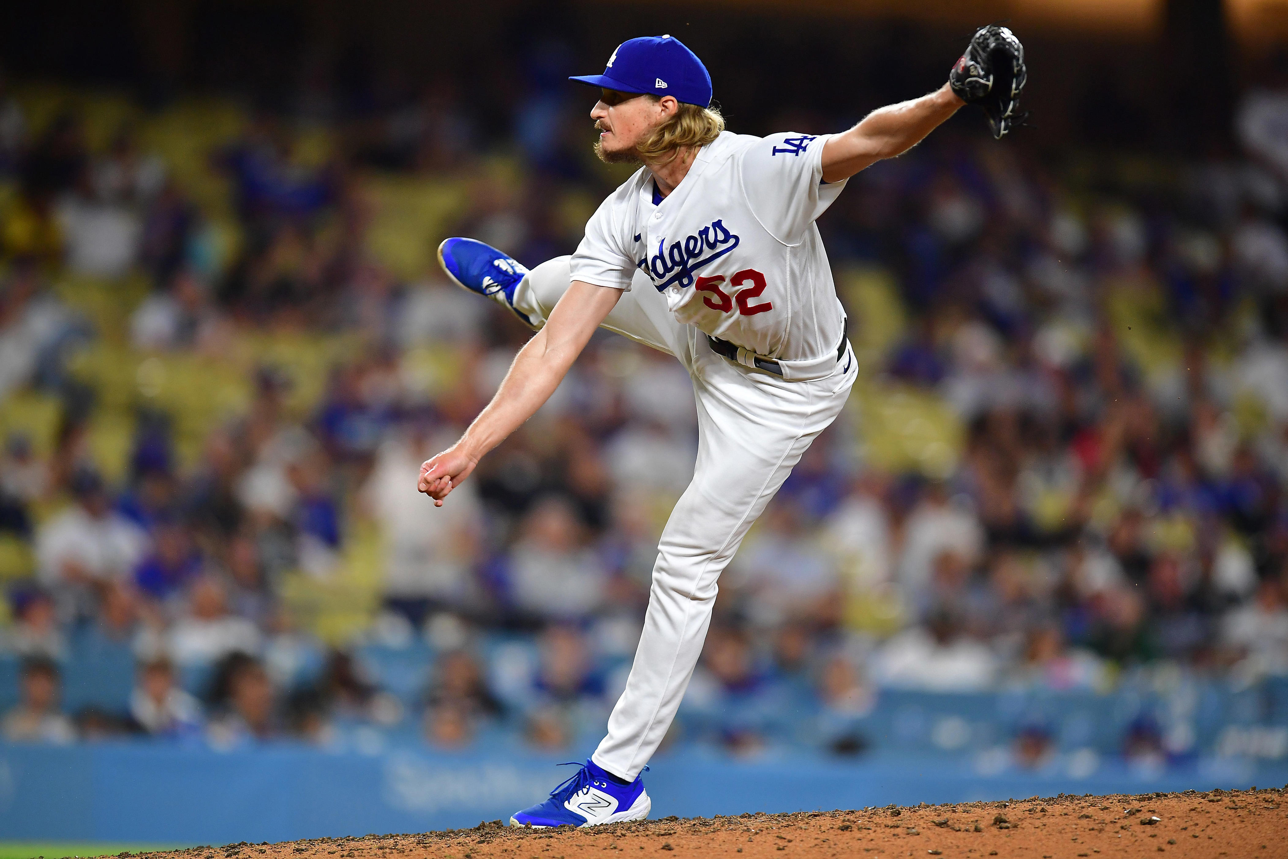 Detroit Tigers sign reliever Phil Bickford to minor-league contract