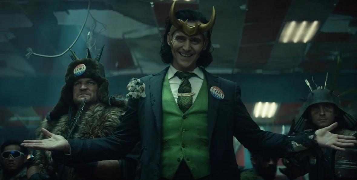 Tom Hiddleston explica cómo 'Batman', de Tim Burton, lo inspiró a ser Loki