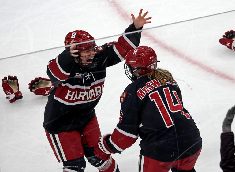 Harvard pulls off dramatic OT win to claim Women’s Beanpot title
