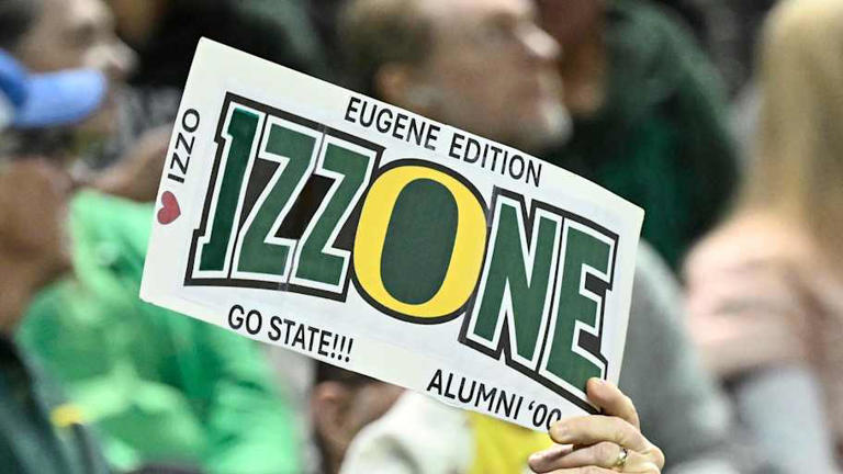 Michigan State outlasts Oregon to grab fifth straight victory