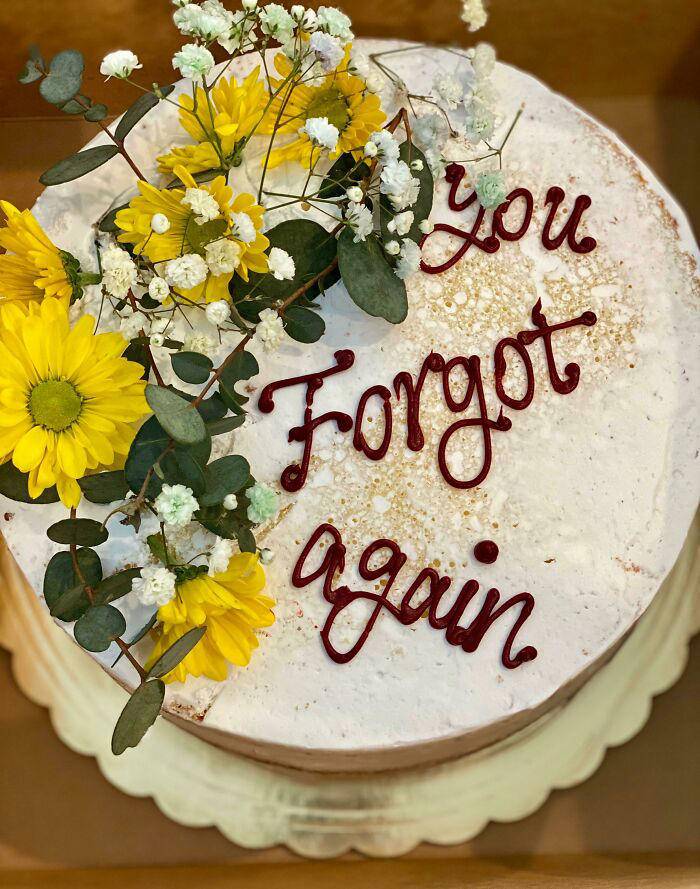 These 38 cakes are so hilariously blunt, they had to be shared for ...