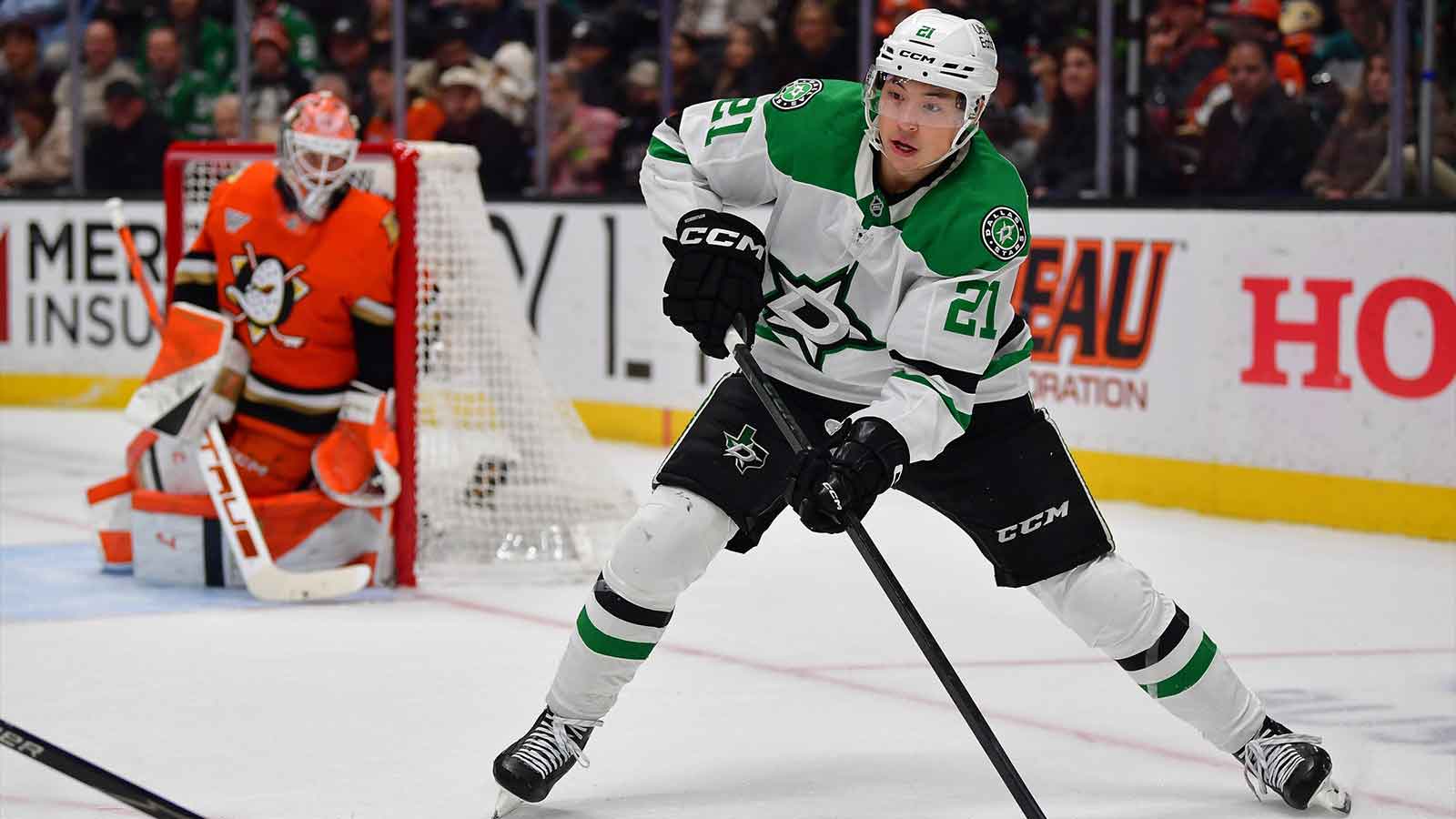 Penguins rumors: Pittsburgh is interested in Jason Robertson in trade ...