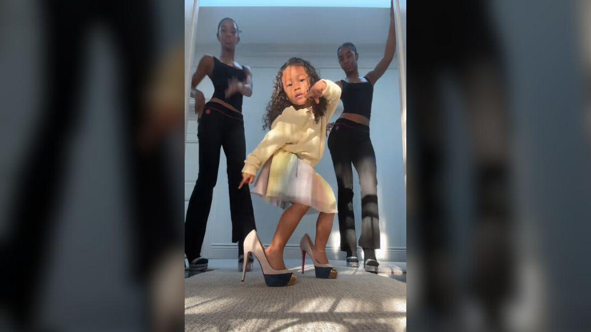 Sean 'Diddy' Combs' twins Jessie and D'Lila bond with little sister ...