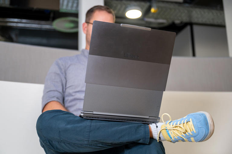 Lenovos Thinkbook Rollable: Bildschirm wächst auf Knopfdruck