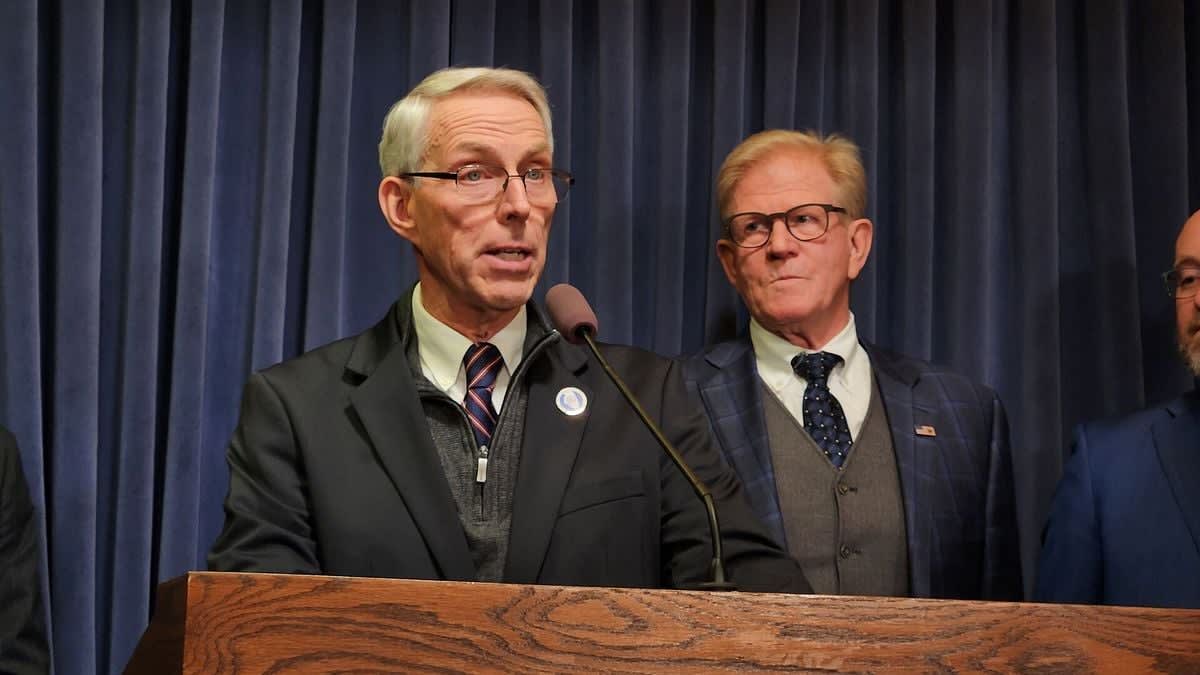 Illinois House returns to session with plans for SAFE-T Act, Israel, taxes