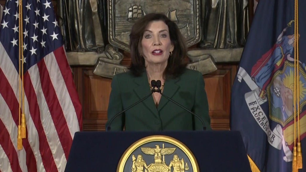 New York Gov. Kathy Hochul proposes record $260 billion budget