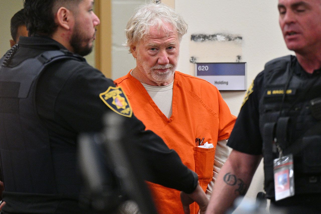 Melissa Gilbert Cries in Court as Husband Timothy Busfield Is Released ...